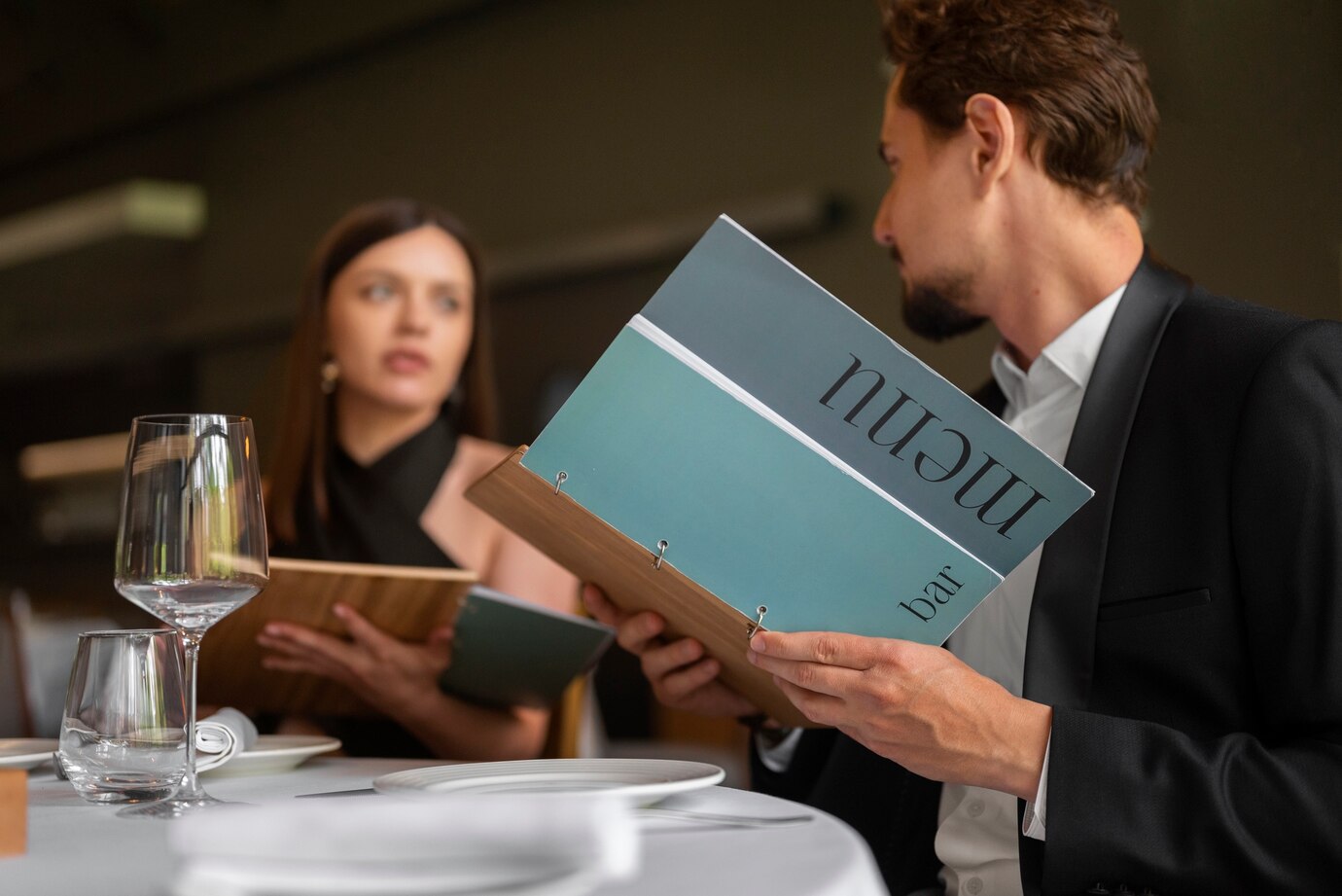 14-Step Guide: How To Create A Restaurant Employee Handbook